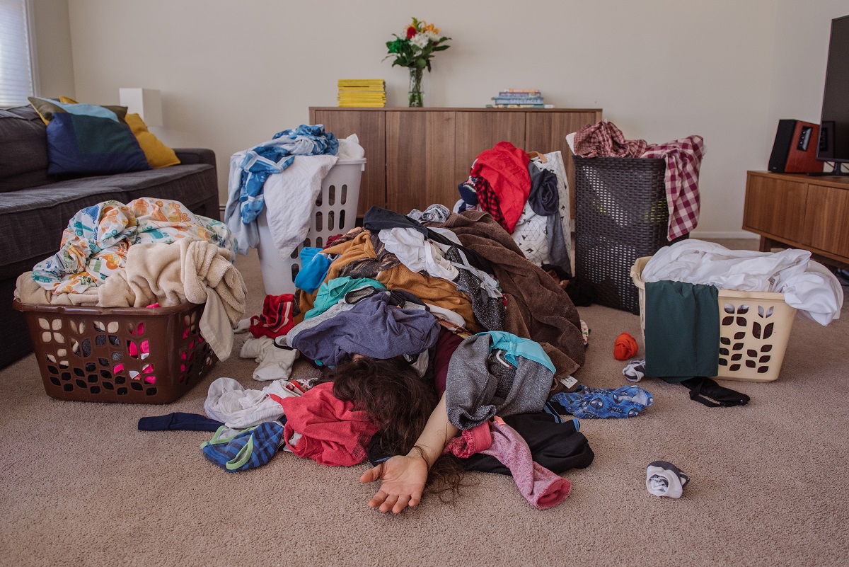 Red Flags Appear When Elderly Parents Don’t Clean Their Home